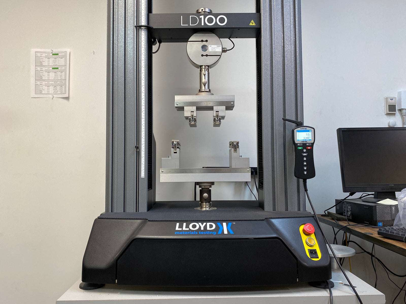 Bend Fixture for ASTM D7249 & ASTM C393 Sandwich Construction Panels | JLW